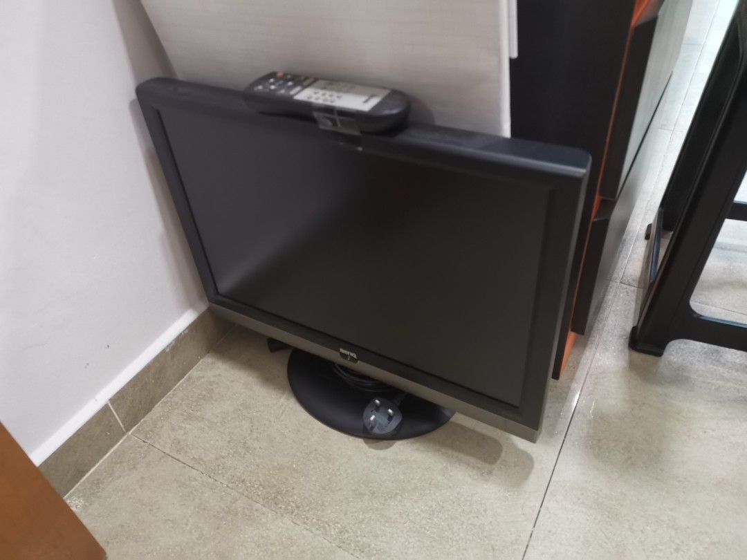 BENQ 21" HDMI/VGA monitor (older version), Computers & Tech, Parts ...