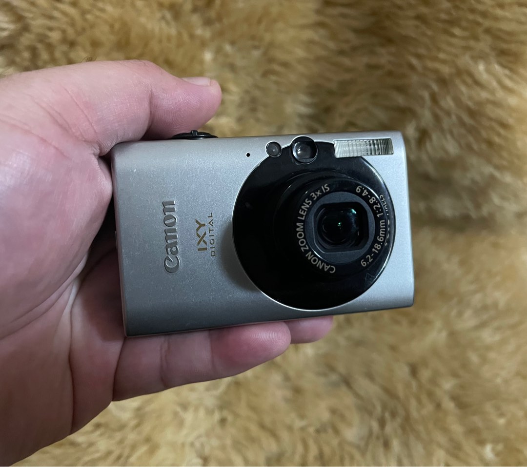 Canon IXY 25 IS Digital Camera, Photography, Cameras on Carousell