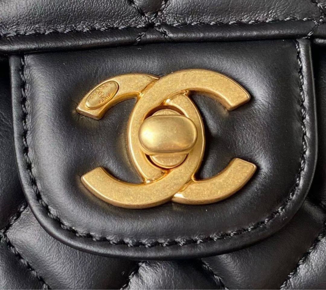 Chanel Messenger, Luxury, Bags & Wallets on Carousell