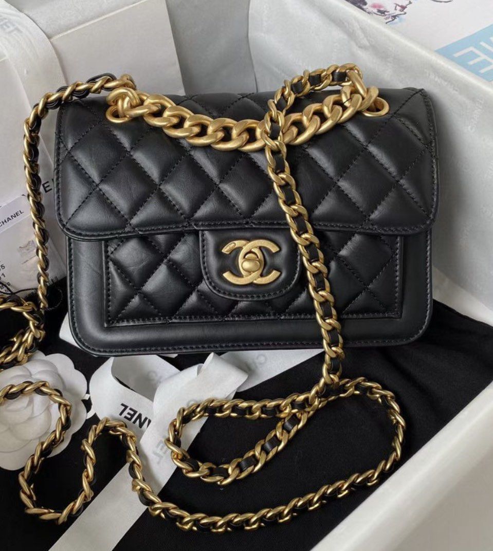 Chanel Messenger, Luxury, Bags & Wallets on Carousell