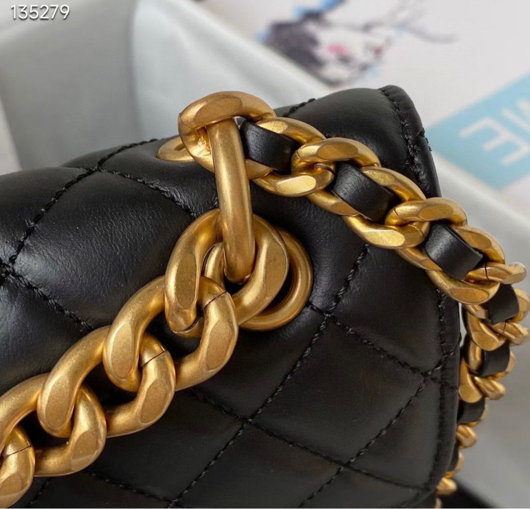 Chanel Messenger, Luxury, Bags & Wallets on Carousell