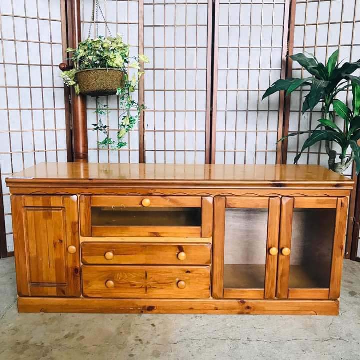 Classic tv stand Japan surplus on Carousell