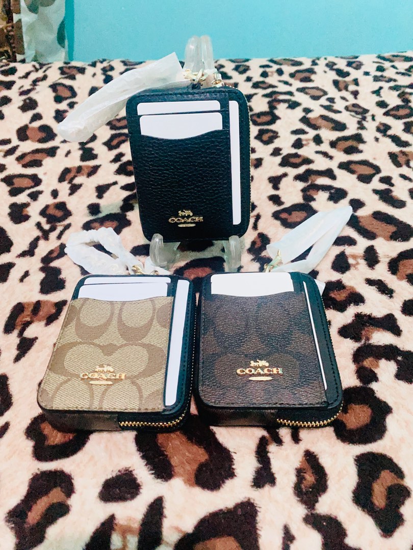 Coach Card/wallet, Women's Fashion, Bags & Wallets, Wallets & Card ...