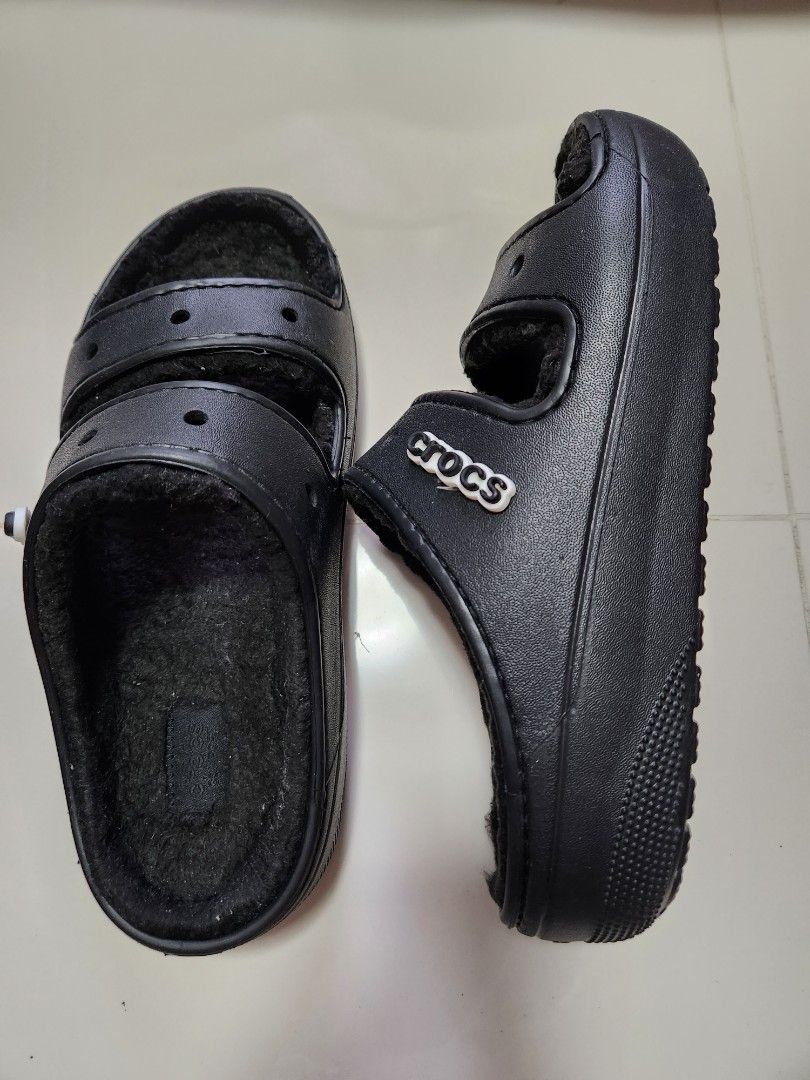 Crocs Slippers, Men's Fashion, Footwear, Flipflops and Slides on Carousell