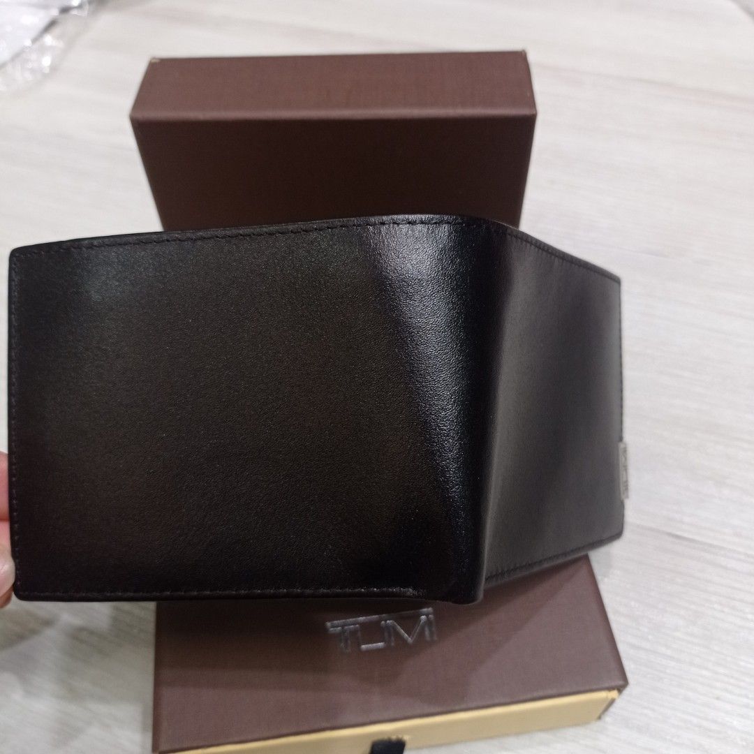 Dompet tumi bahan kulit sapi asli. Barang baru dan bukan barang ...