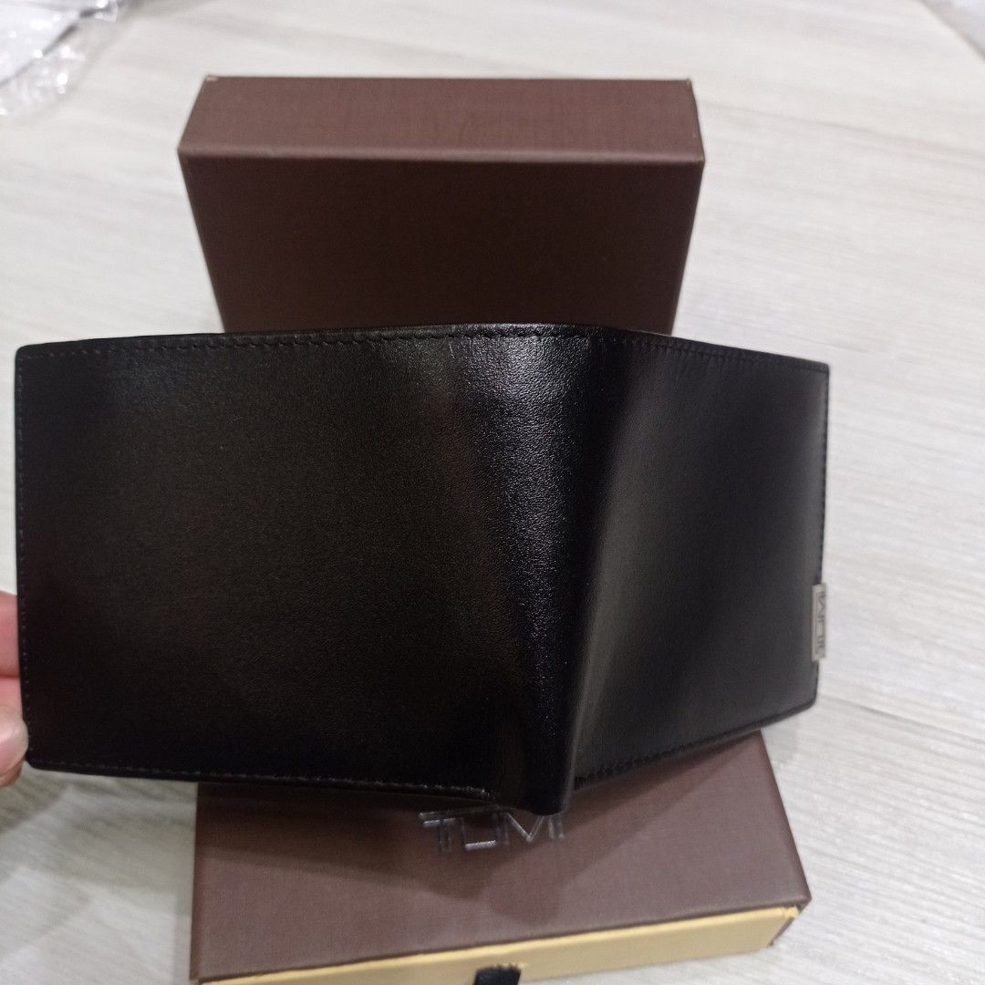 Dompet tumi bahan kulit sapi asli. Barang baru dan bukan barang ...