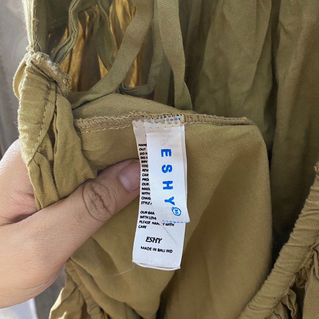 eshy bali, Fesyen Wanita, Pakaian Wanita, Atasan di Carousell