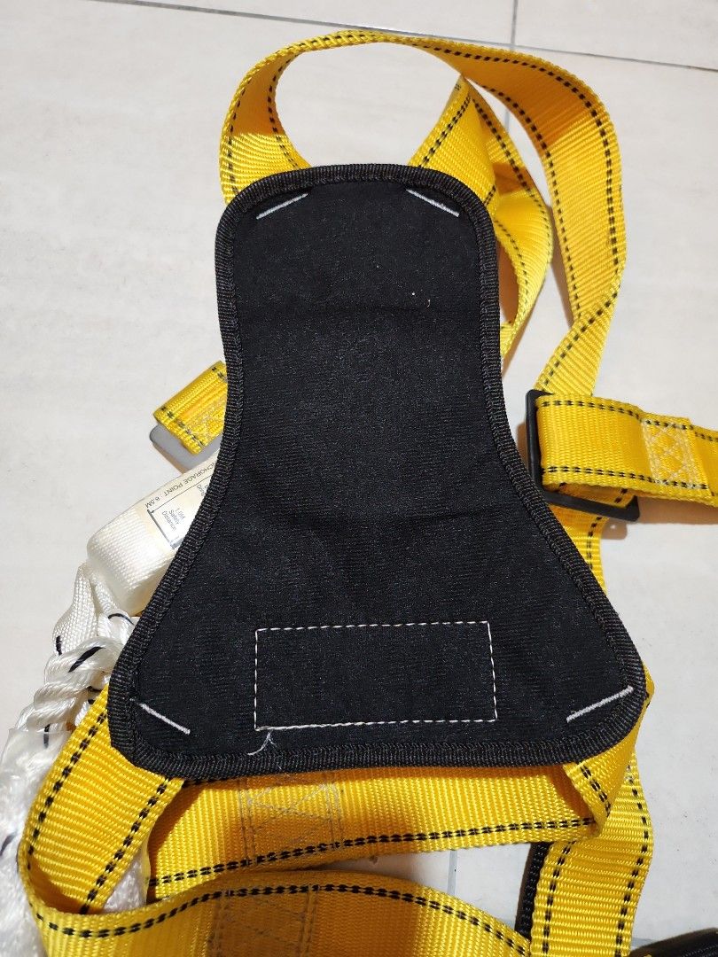 HONEYWELL MILLER FULL BODY HARNESS (MODEL MB9000) C/W ENERGY ABSORBING ...