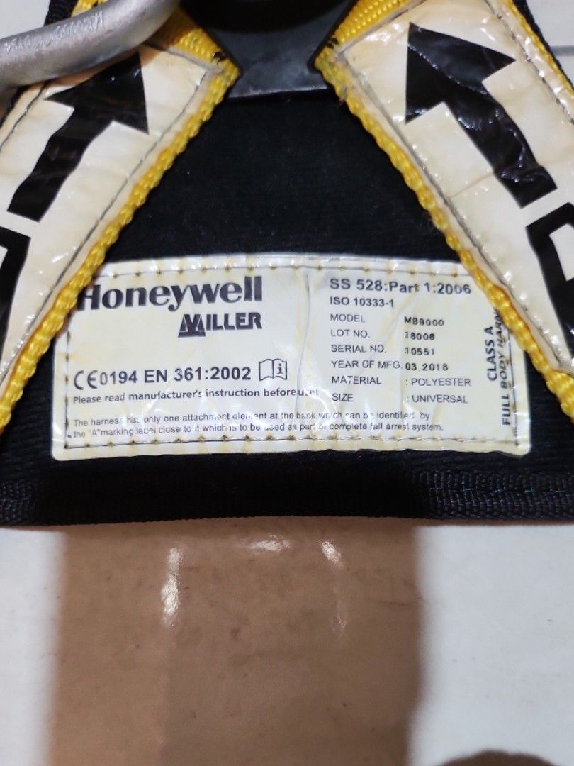 HONEYWELL MILLER FULL BODY HARNESS (MODEL MB9000) C/W ENERGY ABSORBING ...
