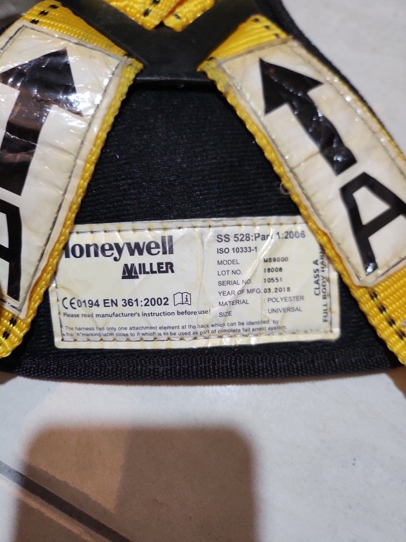 HONEYWELL MILLER FULL BODY HARNESS (MODEL MB9000) C/W ENERGY ABSORBING ...