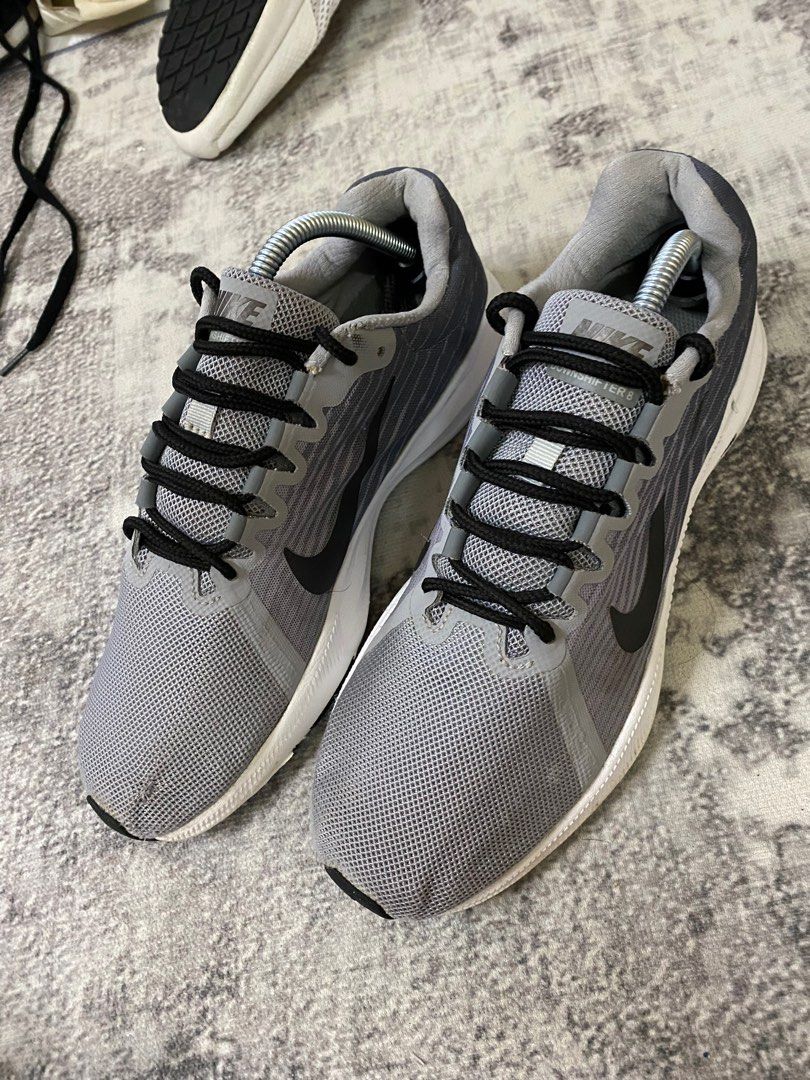 Kasut jogging nike, Men's Fashion, Footwear, Sneakers on Carousell