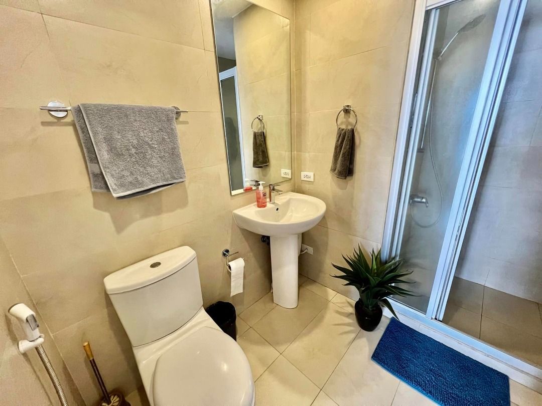 Luxurious Interior-Designed 1 Bedroom Unit For Sale at The Milano ...