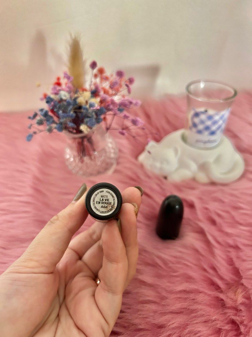 Mac La Vie En rouge full size lipstick on Carousell