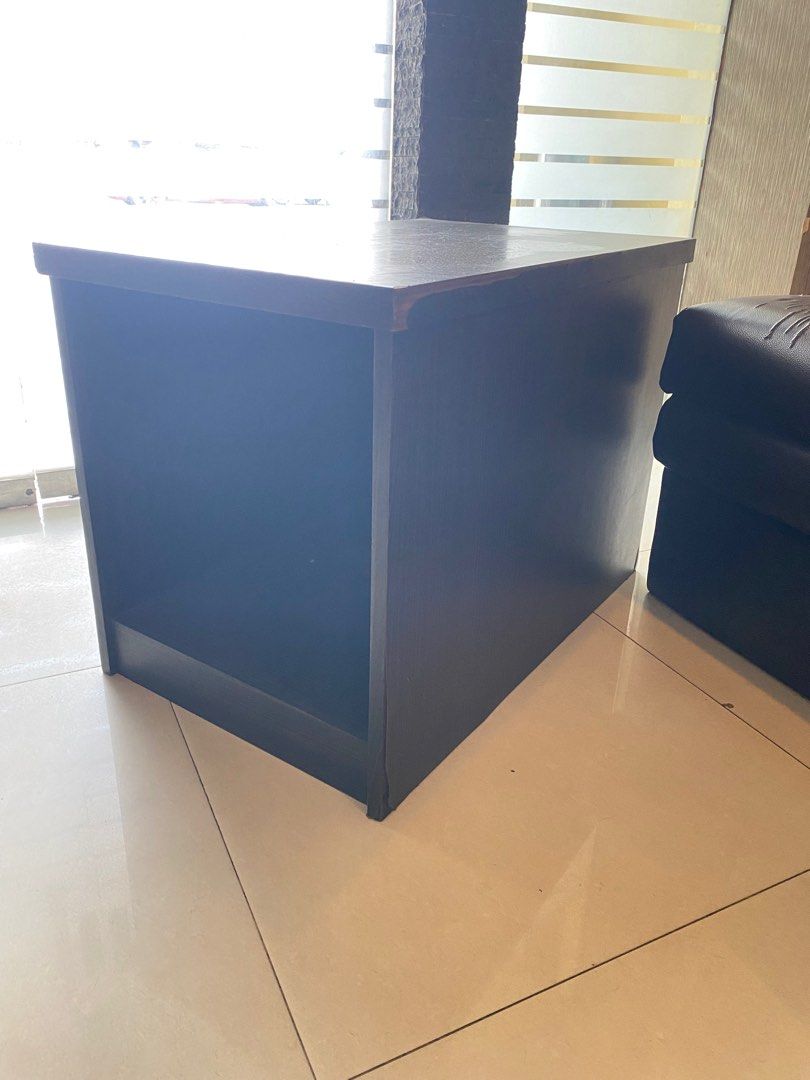 Meja pantry rak helm, Perabotan Rumah di Carousell