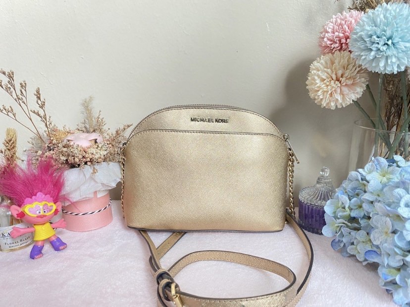 Michael Kors Sling Bag, Barang Mewah, Tas & Dompet di Carousell