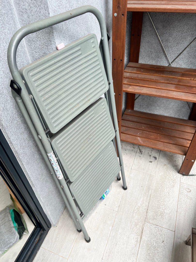 Mr DIY 3 step ladder, Furniture & Home Living, Home Improvement ...