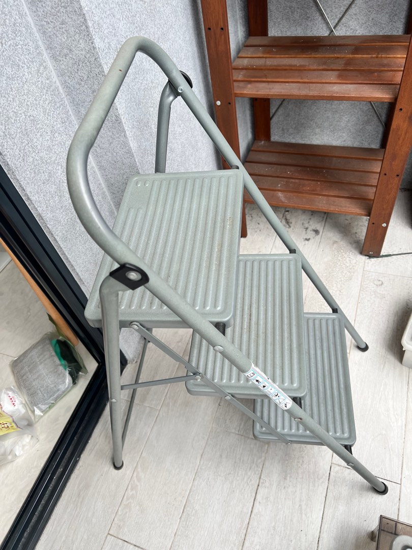 Mr DIY 3 step ladder, Furniture & Home Living, Home Improvement ...
