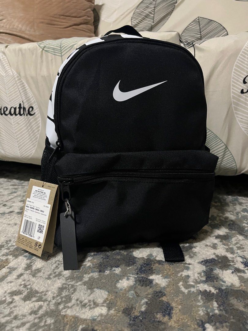Nike mini backpack on Carousell