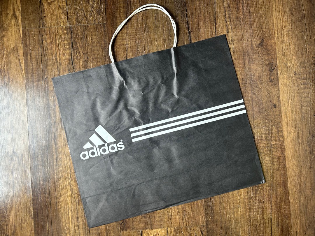 Paper bag Adidas, Serba Serbi, Others di Carousell