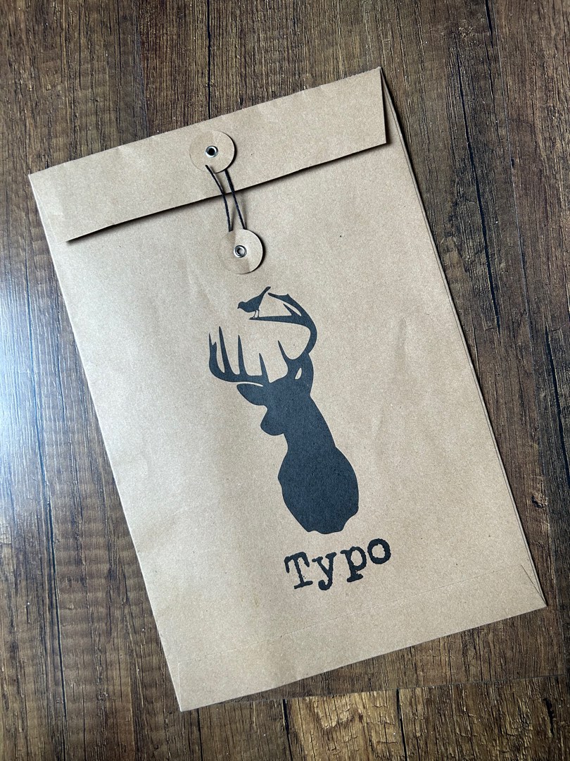 Paper Bag Typo, Serba Serbi, Others di Carousell