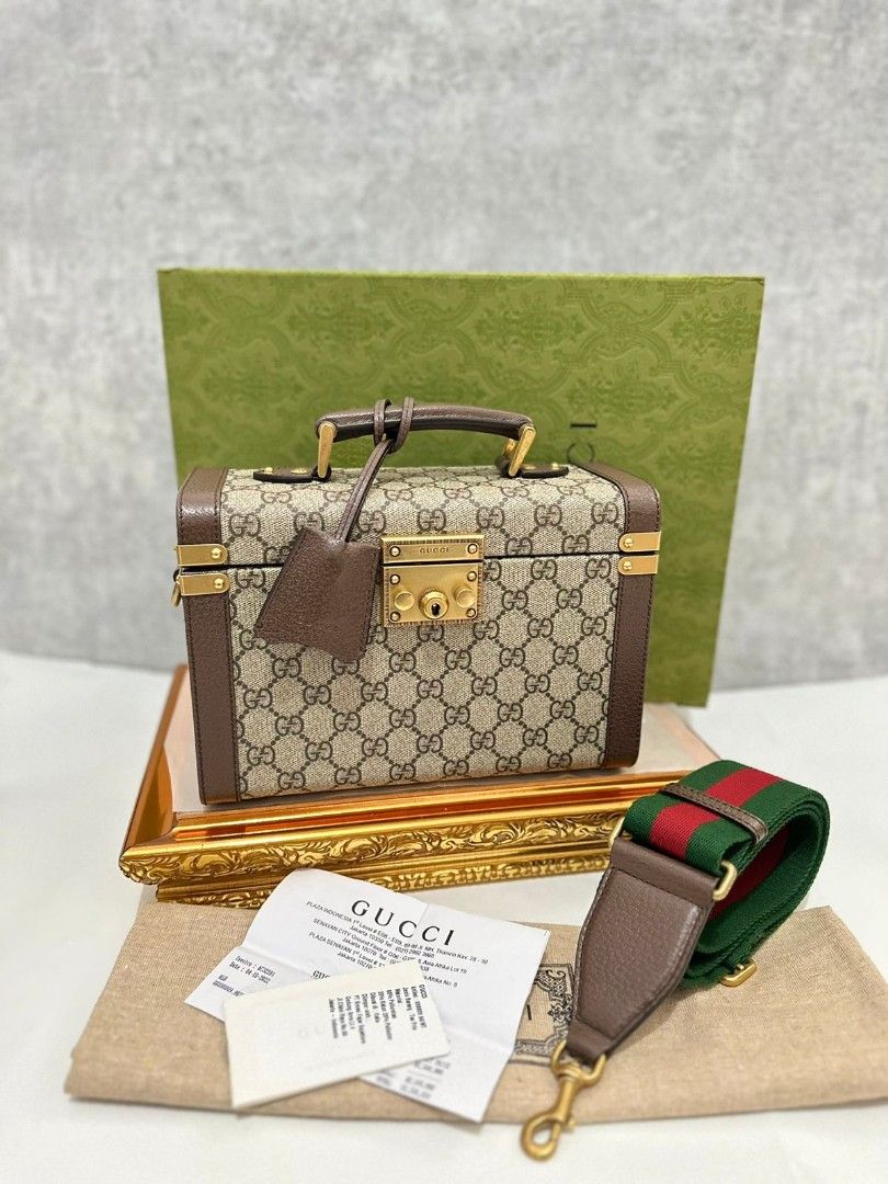 Rare Gucci vanity case, Barang Mewah, Tas & Dompet di Carousell