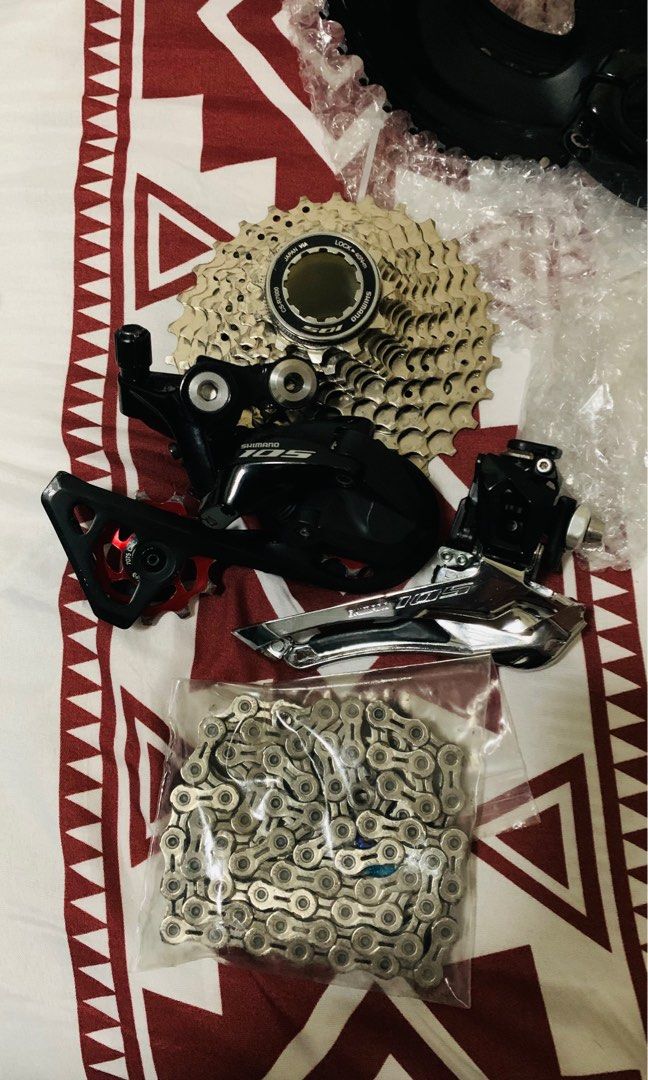 Shimano 105 disc group set, 11speed (Mechanical), Sports Equipment ...