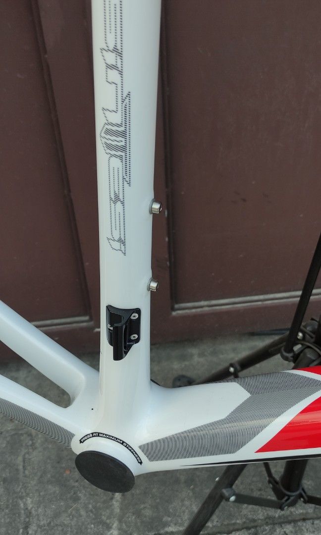 Sintesi Bicycle Road Bike Frame Carbon on Carousell
