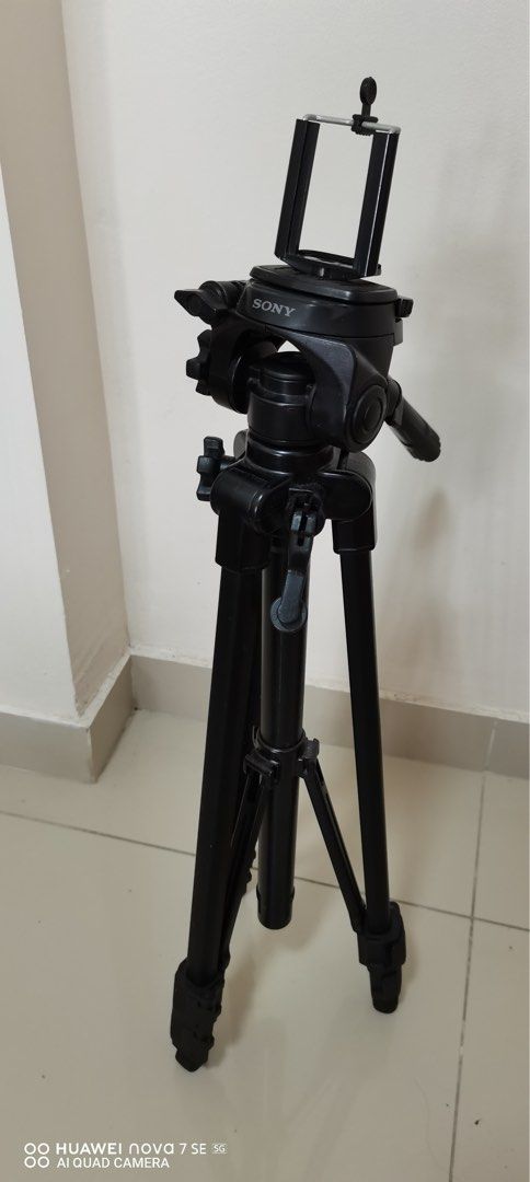 SONY VCT-R640 Camera Tripod Stand, Photography, Photography Accessories ...