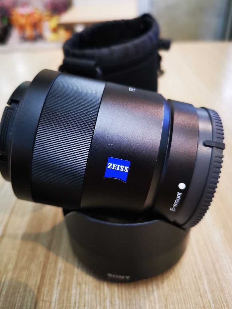 Sony zeiss 55mm F1.8, Photography, Lens & Kits on Carousell