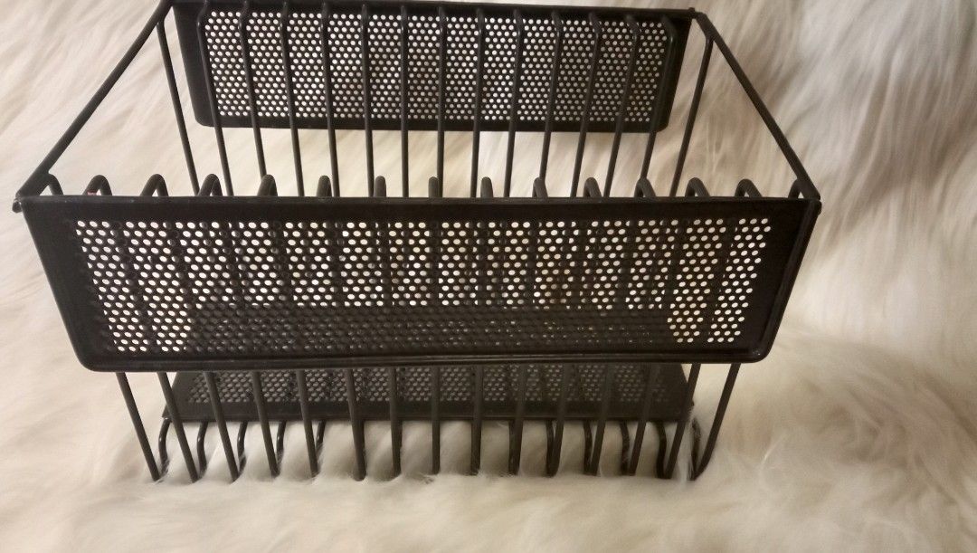 Tempat kaset cd, Musik & Media, Aksesoris di Carousell