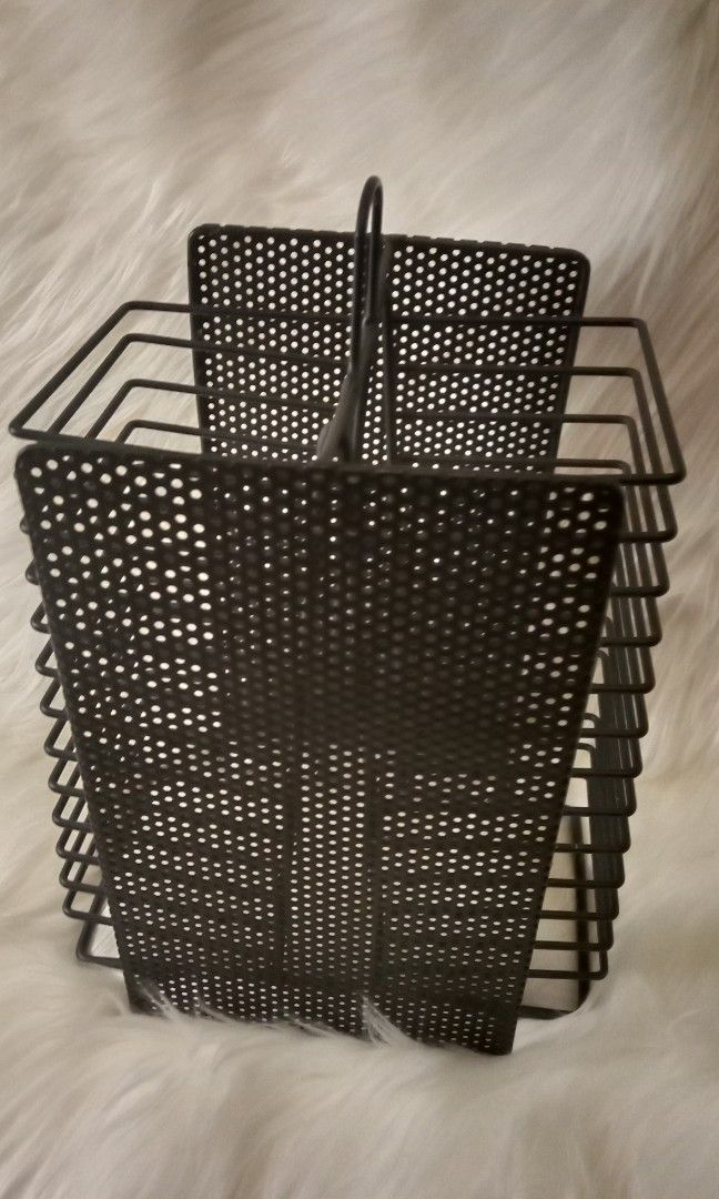 Tempat kaset cd, Musik & Media, Aksesoris di Carousell