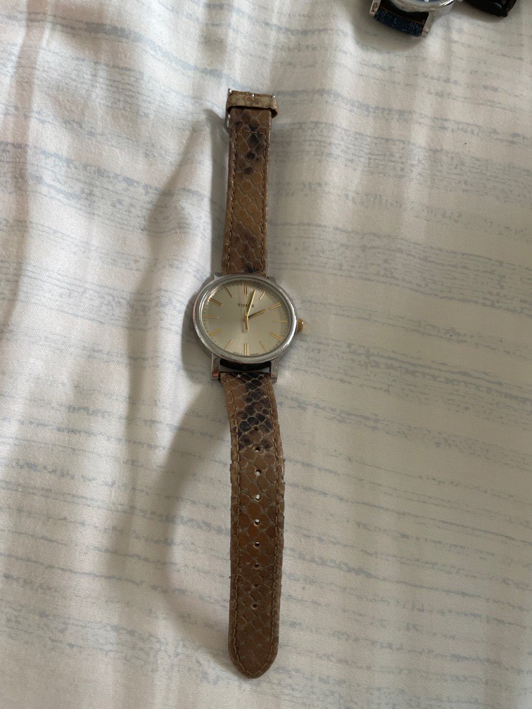 Timex watch -no battery, Women's Fashion, Watches & Accessories ...