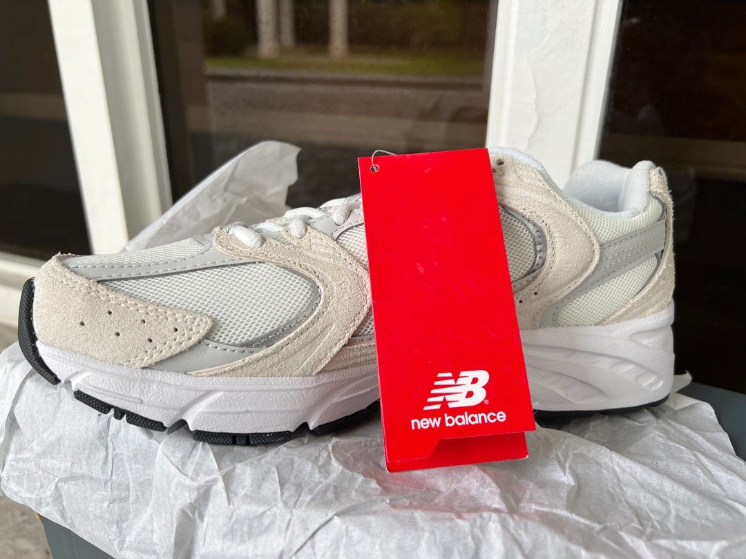 Unisex-New Balance 530CE in Seasalt on Carousell