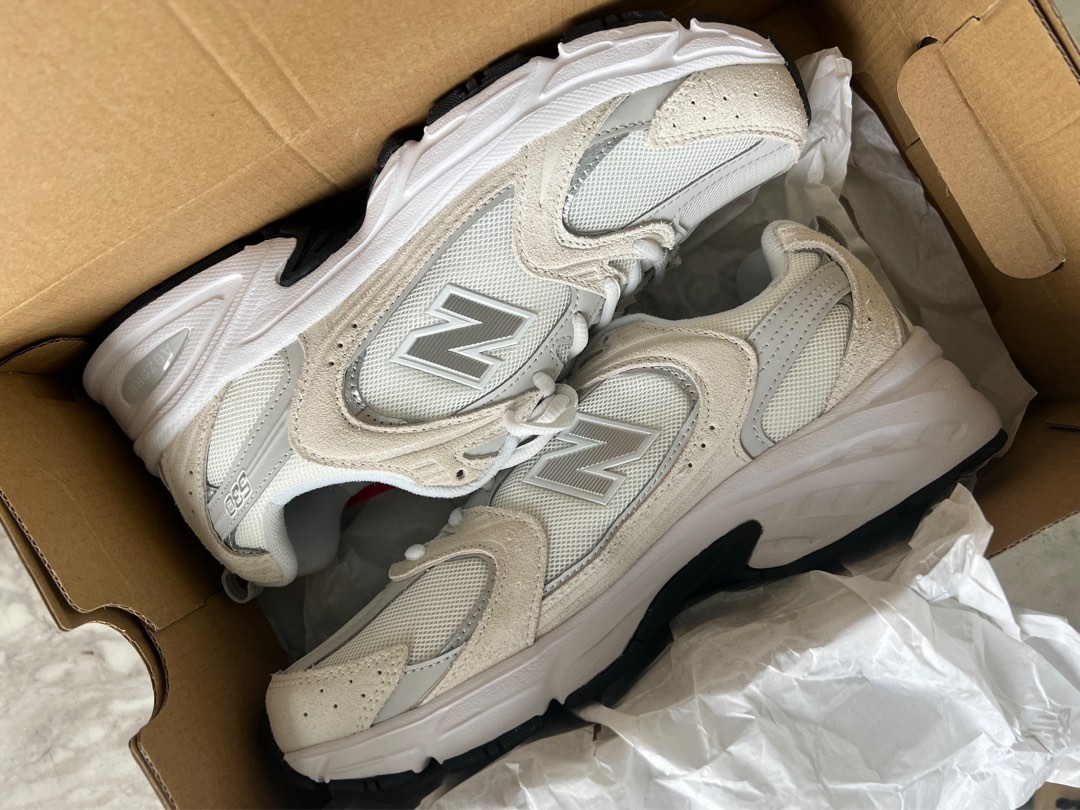 Unisex-New Balance 530CE in Seasalt on Carousell