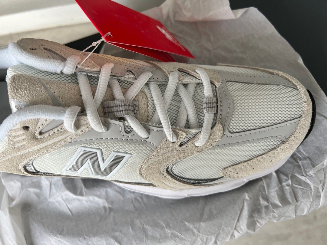 Unisex-New Balance 530CE in Seasalt on Carousell