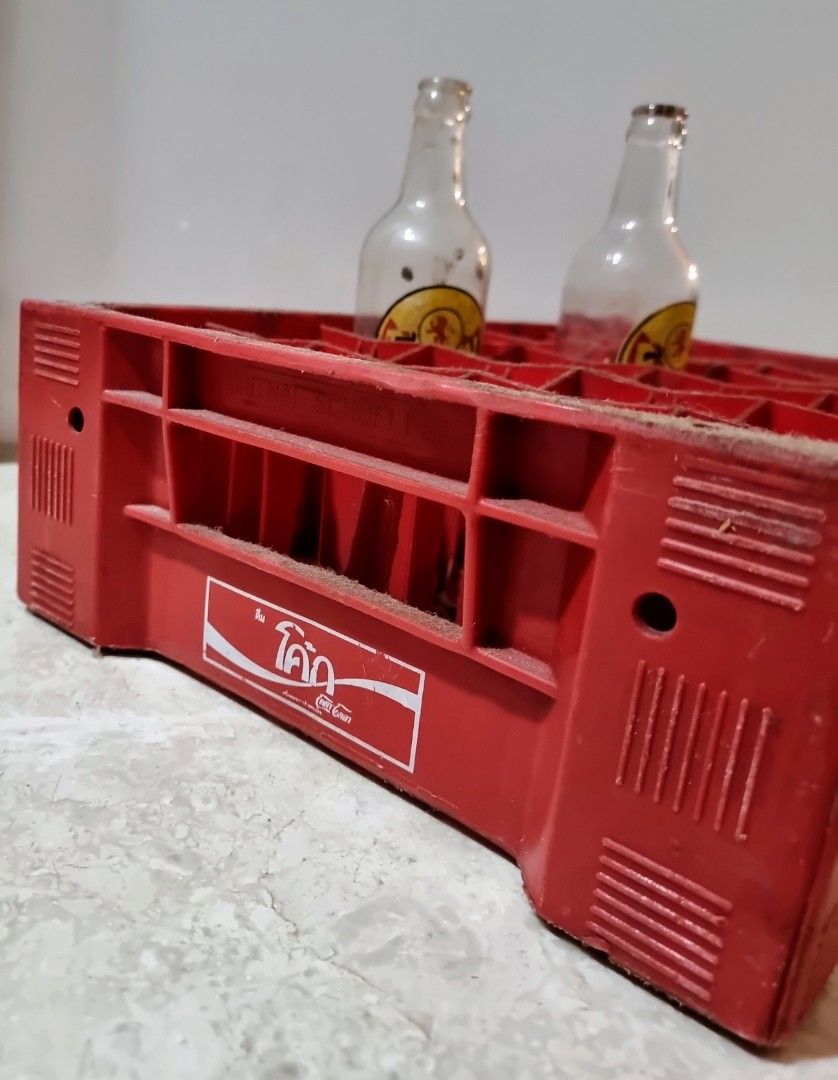 Vintage Coca Cole plastic crate, Hobbies & Toys, Memorabilia ...