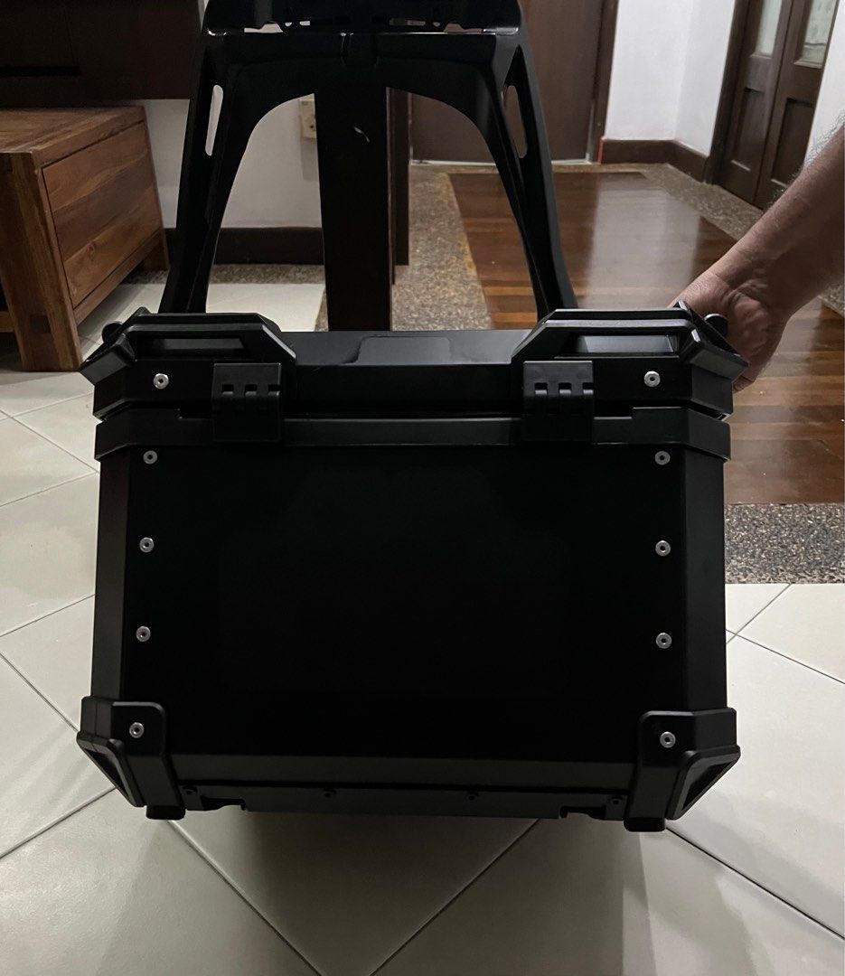 Xmax V2 rack & box, Motorcycles, Motorcycle Accessories on Carousell