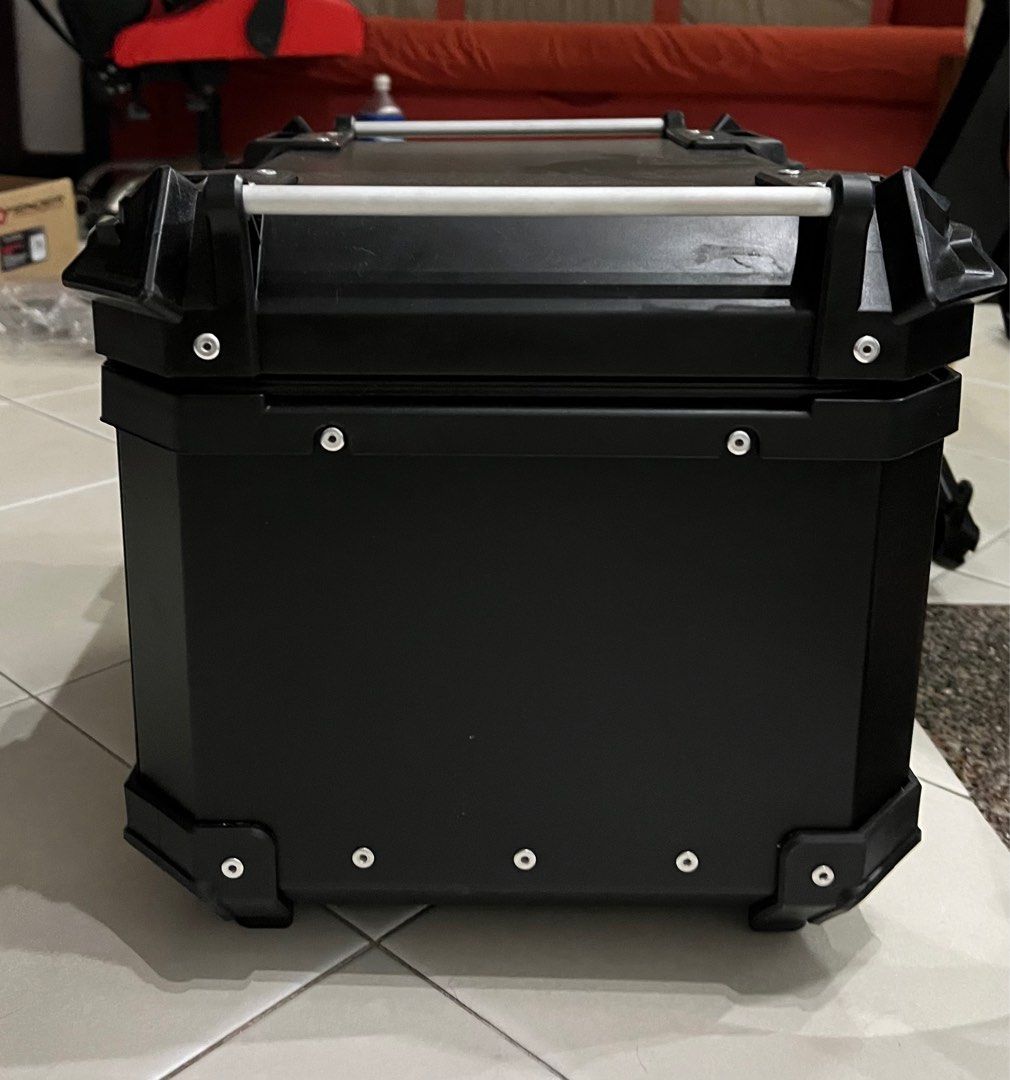 Xmax V2 rack & box, Motorcycles, Motorcycle Accessories on Carousell