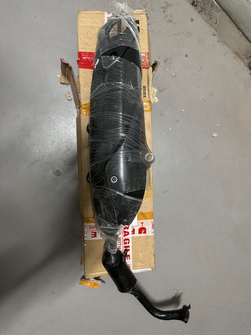 Yamaha Nmax/Aerox V2 stock exhaust, Motorcycles, Motorcycle Accessories ...