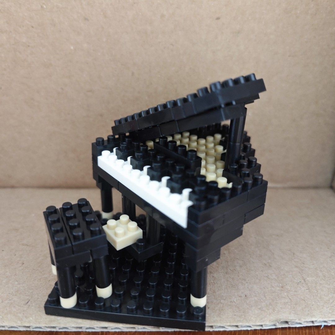 110 pcs Mini piano block, Hobbies & Toys, Music & Media, Music ...