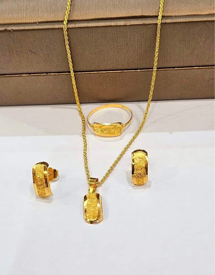 18K SAUDI GOLD SET on Carousell