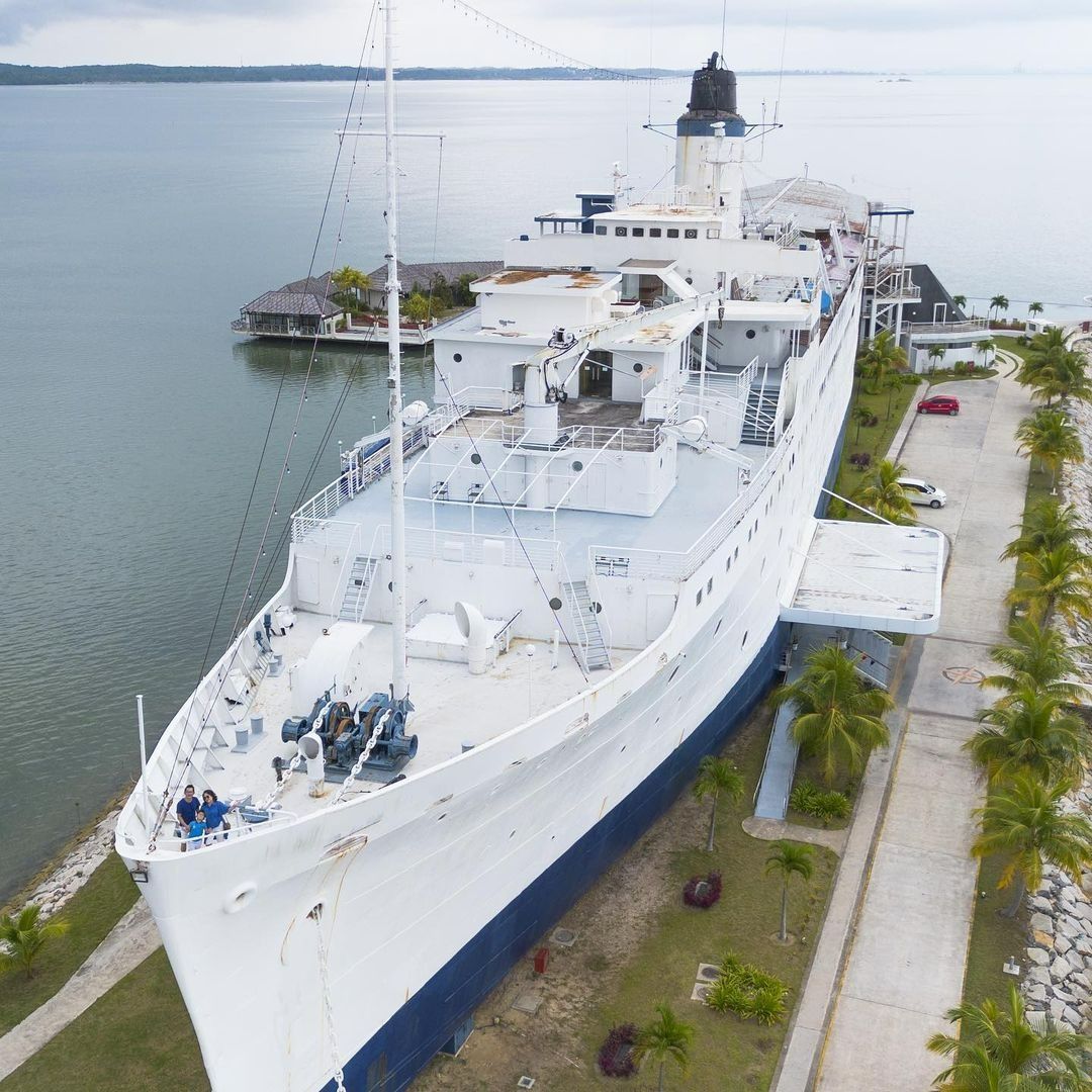 2D1N - Doulos Phos with Sunset Mocktails and Canapes, Tickets ...