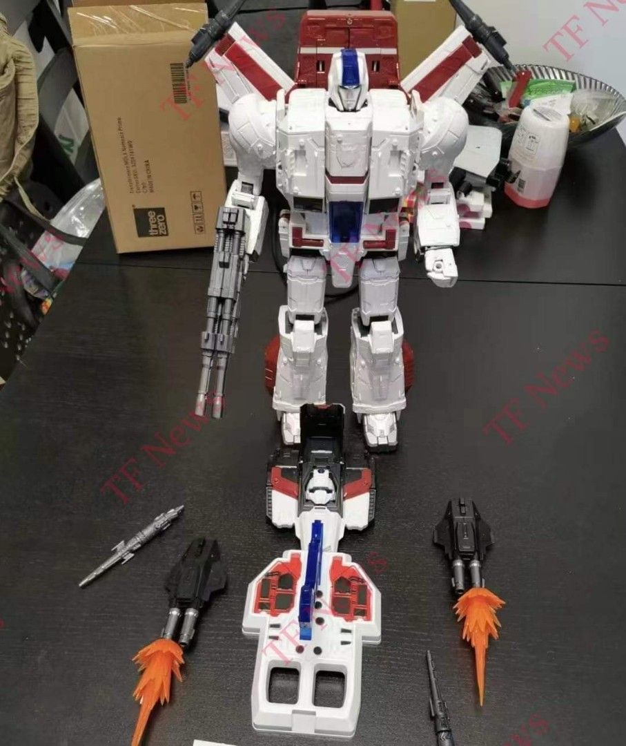 全新品 40cm V33-06 放大版 Jetfire Skyfire G1 圍城系列 天火 變形玩具 模型 機器人 汽車人 金剛, 興趣及 ...