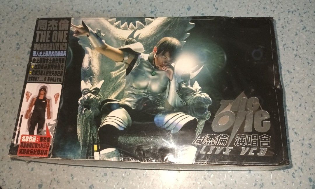 全新未開 周杰倫 the one 演唱會 旗艦版 LIVE 2 vcd 連 figure, 興趣及遊戲, 音樂、樂器 & 配件, 音樂與媒體 - CD 及 DVD - Carousell