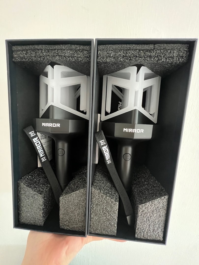 租借 Mirror 官方中控手燈 演唱會 必備 MIRROR Official Light Stick 即日交收, 興趣及遊戲, 收藏品及 ...