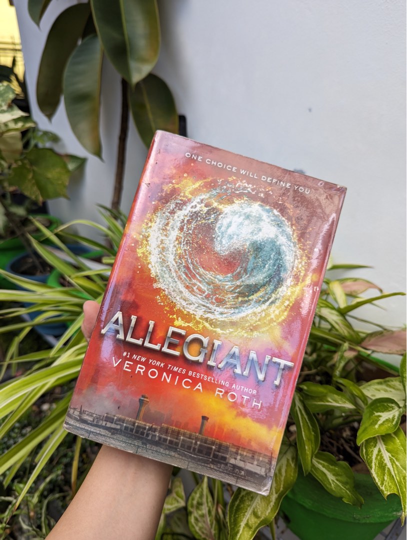 Allegiant by Veronica Roth, Hobbies & Toys, Books & Magazines, Fiction ...