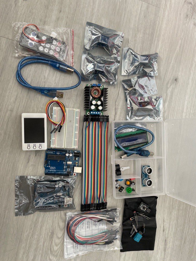 Arduino UNO Set with 2 Arduinos, Computers & Tech, Parts & Accessories ...