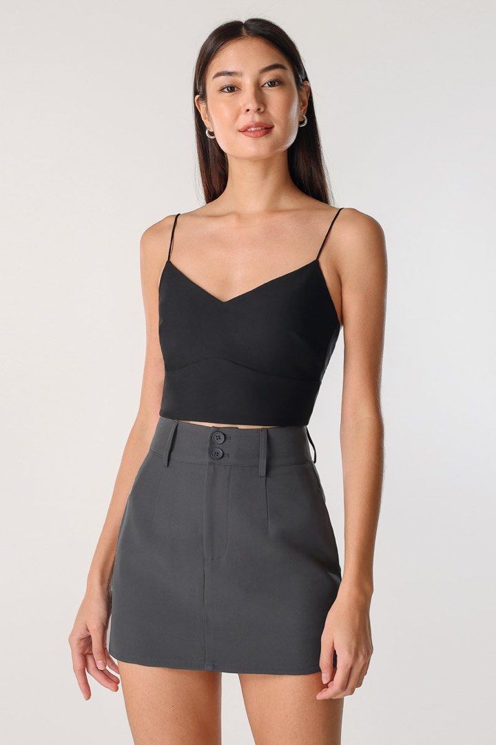 ASPEN LOW-BACK PADDED CROP TOP (BLACK), Women's Fashion, Tops ...