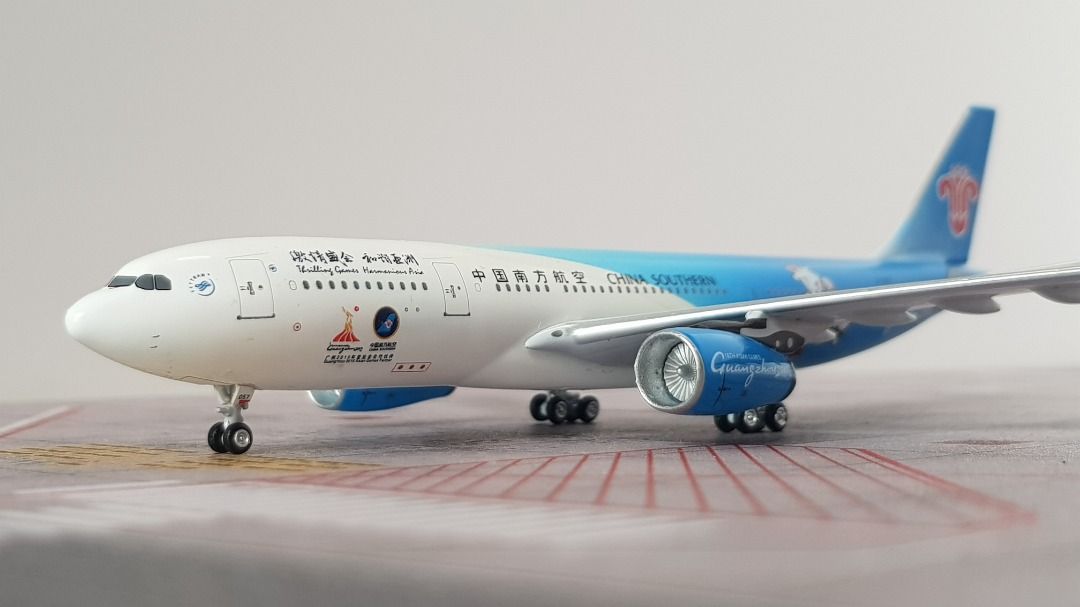 Big-Bus Models China Southern Airlines Airbus A330-200 B-6057 "16th ...