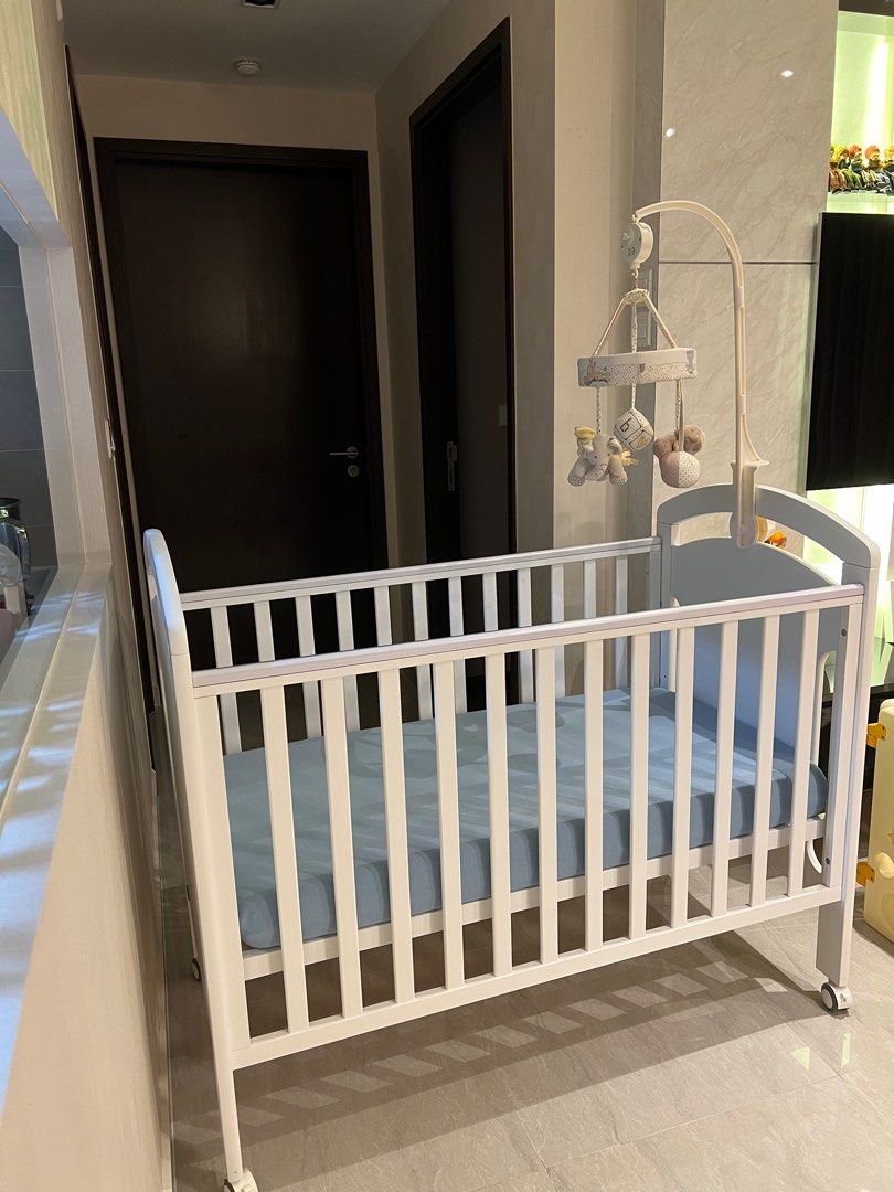 Bonbijou baby crib never use, Babies & Kids, Baby Nursery & Kids ...